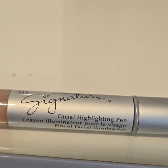Mary Kay | Makeup | New Mary Kay Signature Facial Highlighting Pen ...